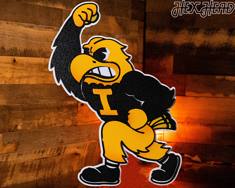 Iowa Hawkeyes Vintage Metal Wall Art – Hex Head Art